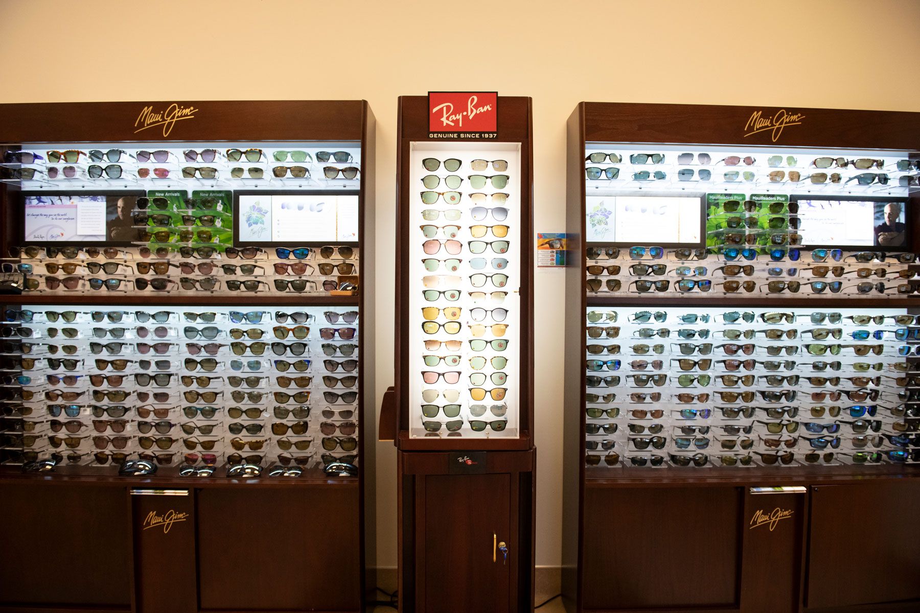 Contact Us » MacLeod Optical